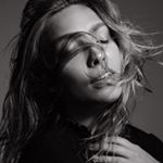 L U C Y B E N N E T T, - | Keepface