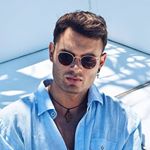 MAX MOORE ☀️🌴, - | Keepface