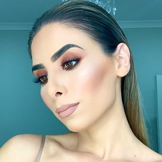 Makeup & Eyebrow Feathering, Beauty - Australia | Keepface